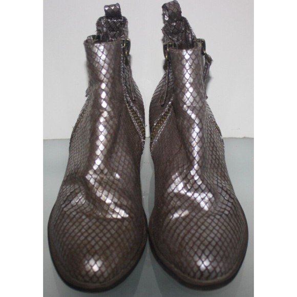 Very G | Shoes | Very G Womens Cassidy Metallic Blockheel Ankle Booties ...